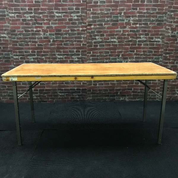 Tafel 200x70 cm.